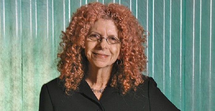 Barbara Kruger Biography - Childhood, Life Achievements & Timeline