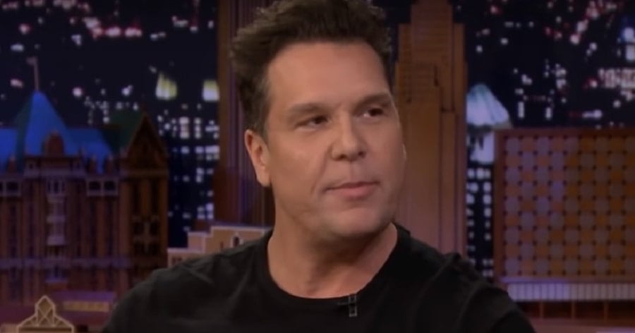 Dane Cook Biography - Facts, Childhood, Family Life & Achievements