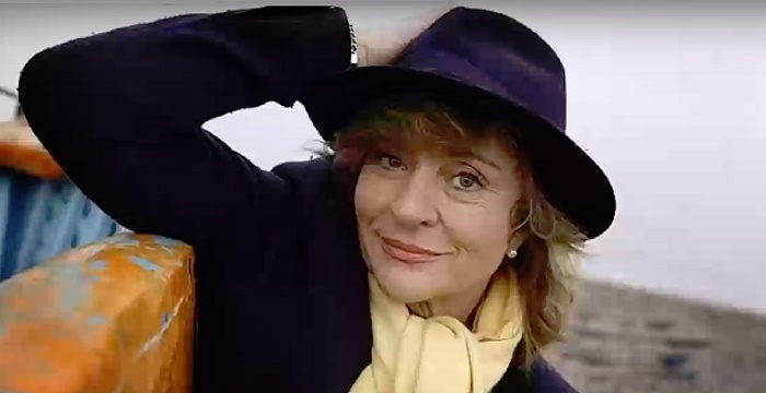 Diana Quick Biography - Facts, Childhood, Family Life & Achievements