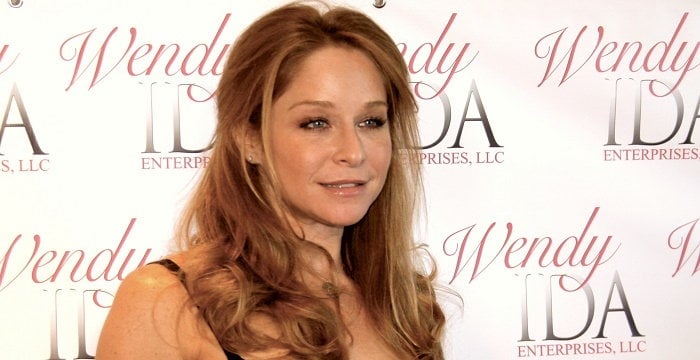 Jamie Luner Biography