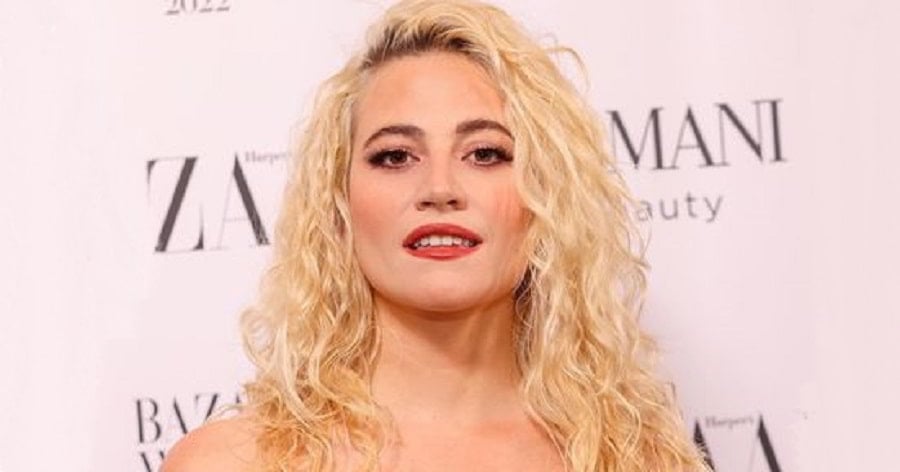 Pixie Lott Biography - Facts, Childhood, Family of British Singer ...