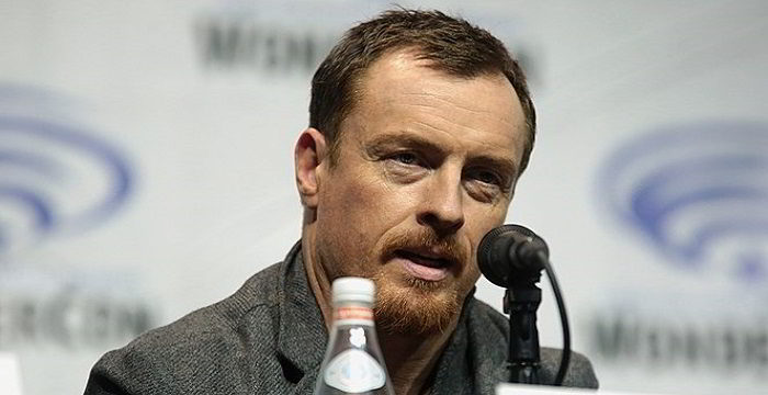 Toby Stephens Height